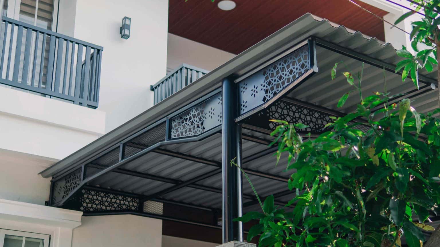 Atap uPVC - Mega Baja - Partner Konstruksi Anda dari Besi Hingga Baja