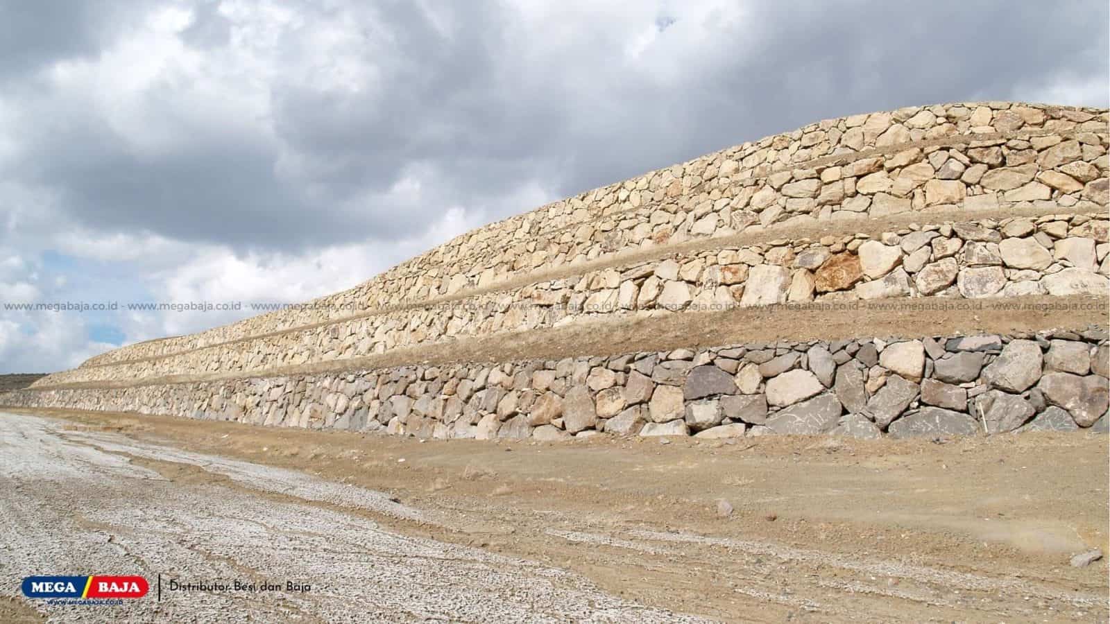 Mengenal Apa Itu Talud dan Perbedaannya dengan Turap